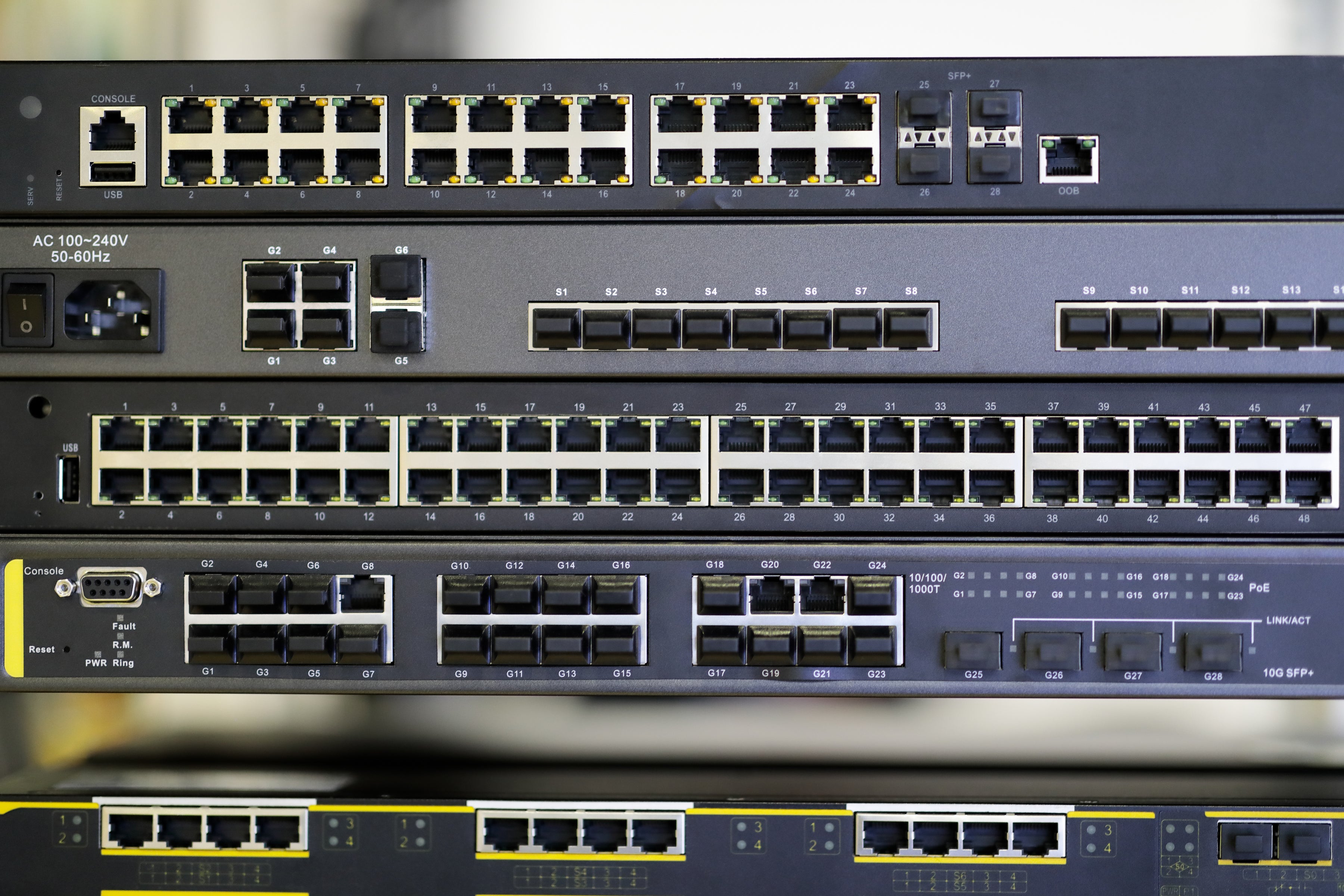 Cisco vs Juniper: How they are similar and different? Which is better ...